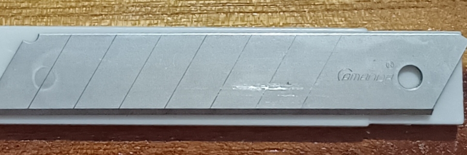 Mata Pisau Cutter Besar