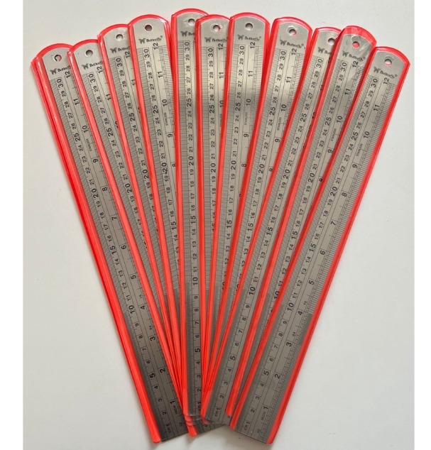 PENGGARIS BESI 30 Cm