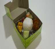 NASI DOS PAKET NASI AYAM IKAN SAYUR SAMBAL BUAH AIR MINERAL